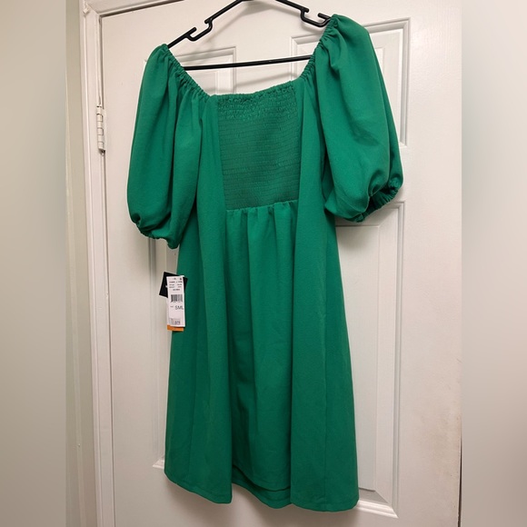 Isabel & Nina | Dresses | Isabel Nina Green Short Sleeve Babydoll Dress ...